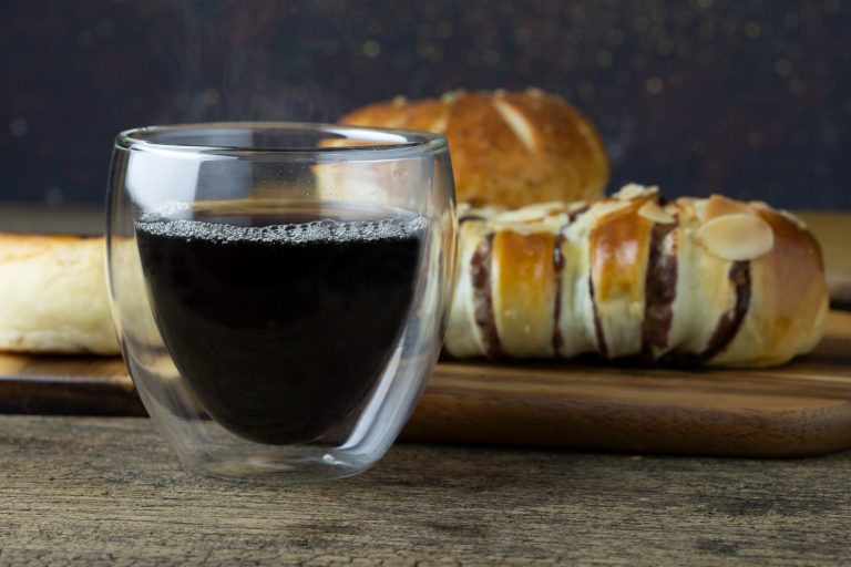 Espresso a kawa przelewowa. Czym się różni kawa z ekspresu ...